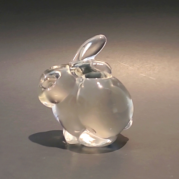 Fenton | Art | Vintage Fenton Bunny Paperweight | Poshmark